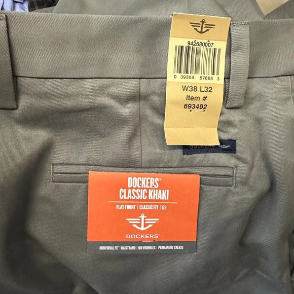 Dockers | Pants | Dockers Classic Fit Mens Classic Khaki Flat Front D3 ...